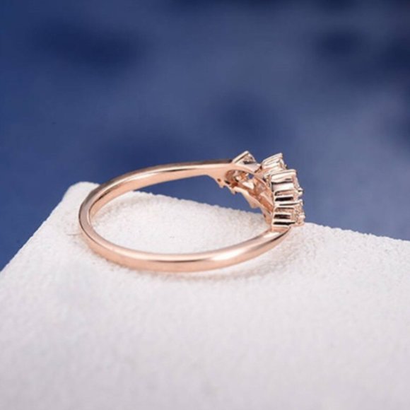 dazzling items | Jewelry | Elegant Rose Gold Diamond Friendship Ring ...